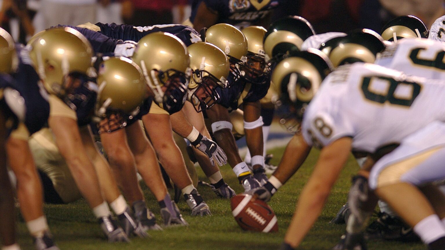 Random College Football Team Generator